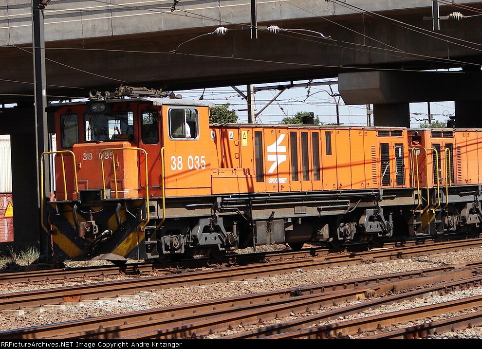 Spoornet Class 38-000 38-035